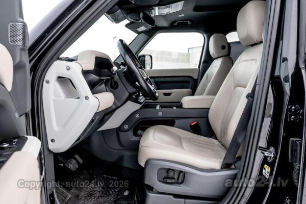 Melns Land Rover Defender 2021 Tallina, ar dzinēja tilpumu 3.00 L un nobraukumu 86 tūkst. km par 55000 €, foto 11 vietnē AUTOMOTO.COM.LV
