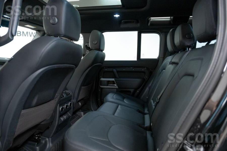 Melns Land Rover Defender 2023 Rīga, ar dzinēja tilpumu 3.00 L un nobraukumu 77 tūkst. km par 57000 €, foto 8 vietnē AUTOMOTO.COM.LV