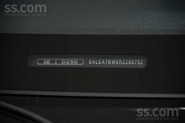 Black Land Rover Defender 2023 in Riga, with an engine capacity of 3.00 L and mileage of 77 thousand km for 57000 €, photo 8 on AUTOMOTO.COM.LV