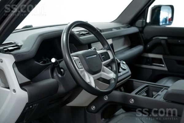 Black Land Rover Defender 2023 in Riga, with an engine capacity of 3.00 L and mileage of 77 thousand km for 57000 €, photo 10 on AUTOMOTO.COM.LV