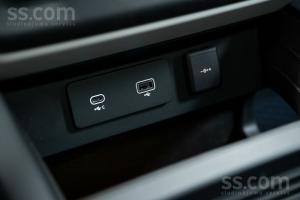 Melns Land Rover Defender 2023 Rīga, ar dzinēja tilpumu 3.00 L un nobraukumu 77 tūkst. km par 57000 €, foto 23 vietnē AUTOMOTO.COM.LV