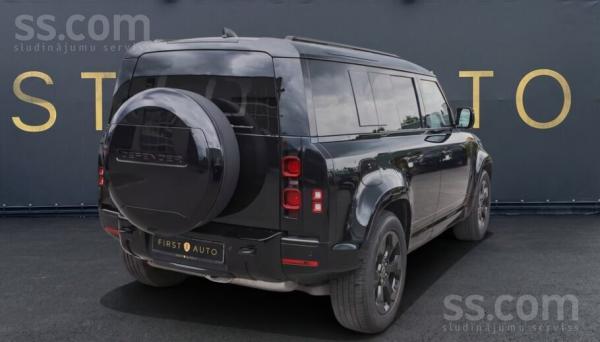 Black Land Rover Defender 2023 in Tukums, with an engine capacity of 3.00 L and mileage of 135 thousand km for 47700 €, photo 2 on AUTOMOTO.COM.LV