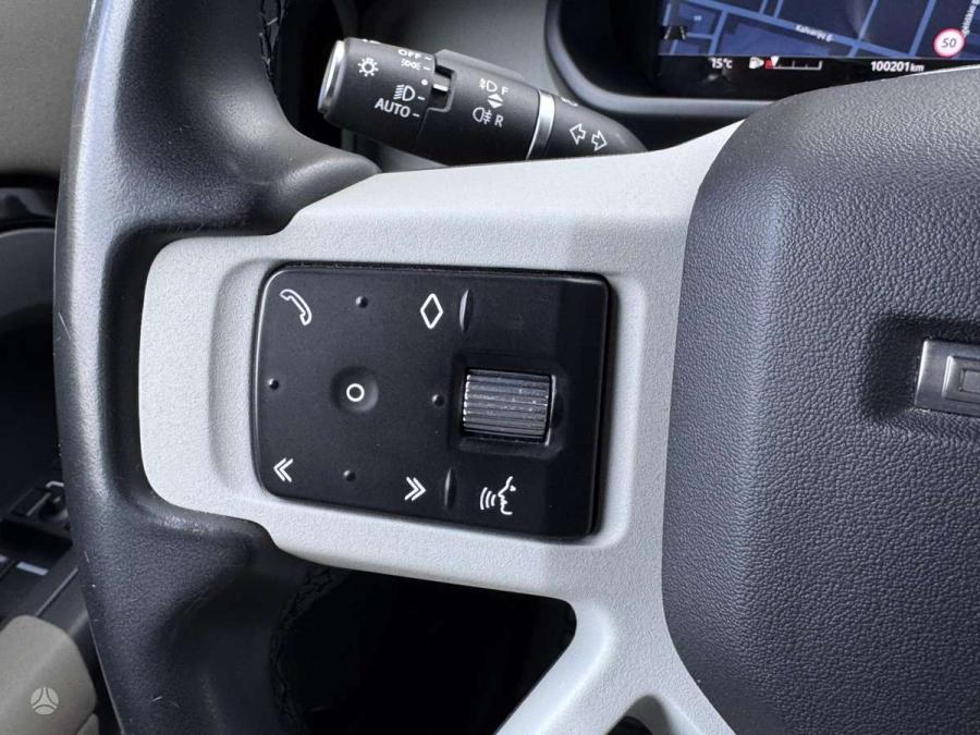 Melns Land Rover Defender 2023 Viļņa, ar dzinēja tilpumu 3.00 L un nobraukumu 100 tūkst. km par 54000 €, foto 13 vietnē AUTOMOTO.COM.LV