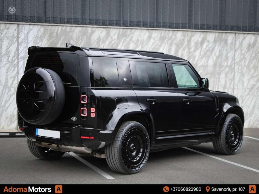 Melns Land Rover Defender 2023 Kauņa, ar dzinēja tilpumu 3.00 L un nobraukumu 104 tūkst. km par 59000 €, foto 4 vietnē AUTOMOTO.COM.LV