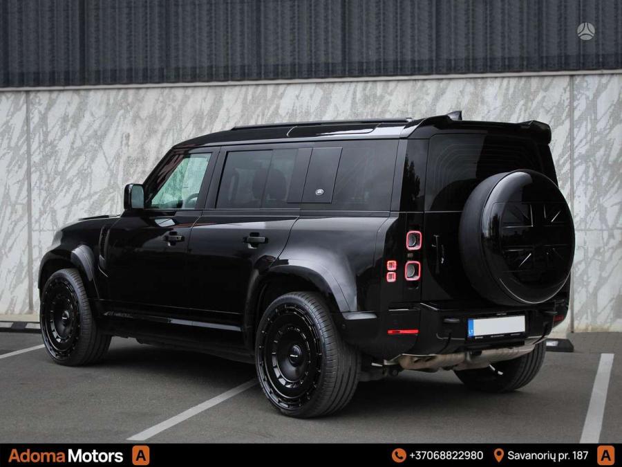 Melns Land Rover Defender 2023 Kauņa, ar dzinēja tilpumu 3.00 L un nobraukumu 104 tūkst. km par 59000 €, foto 5 vietnē AUTOMOTO.COM.LV