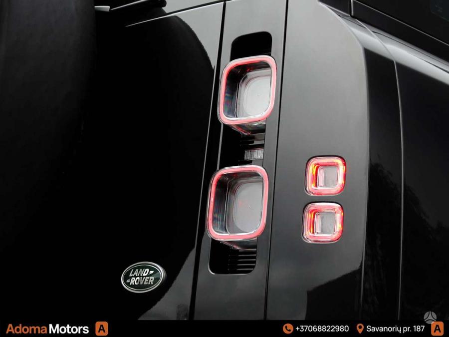 Melns Land Rover Defender 2023 Kauņa, ar dzinēja tilpumu 3.00 L un nobraukumu 104 tūkst. km par 59000 €, foto 6 vietnē AUTOMOTO.COM.LV