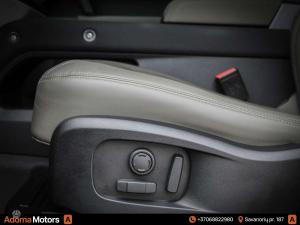 Melns Land Rover Defender 2023 Kauņa, ar dzinēja tilpumu 3.00 L un nobraukumu 104 tūkst. km par 59000 €, foto 12 vietnē AUTOMOTO.COM.LV