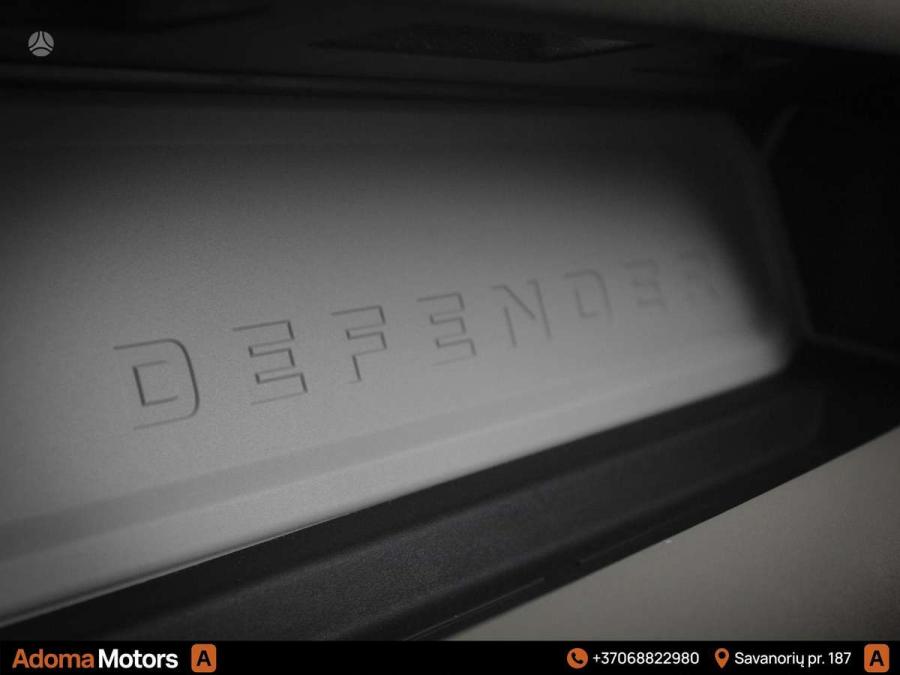 Melns Land Rover Defender 2023 Kauņa, ar dzinēja tilpumu 3.00 L un nobraukumu 104 tūkst. km par 59000 €, foto 19 vietnē AUTOMOTO.COM.LV