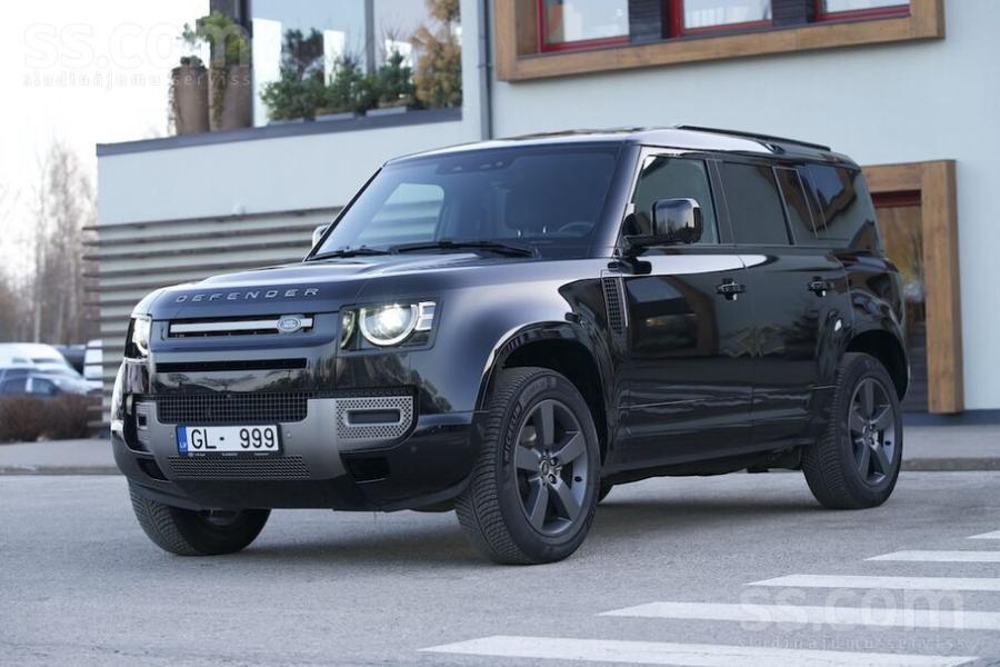 Black Land Rover Defender 2024 in Riga, with an engine capacity of 3.00 L and mileage of 16 thousand km for 77900 €, photo 3 on AUTOMOTO.COM.LV
