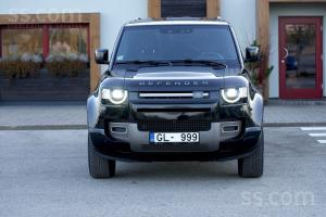 Black Land Rover Defender 2024 in Riga, with an engine capacity of 3.00 L and mileage of 16 thousand km for 77900 €, photo 4 on AUTOMOTO.COM.LV