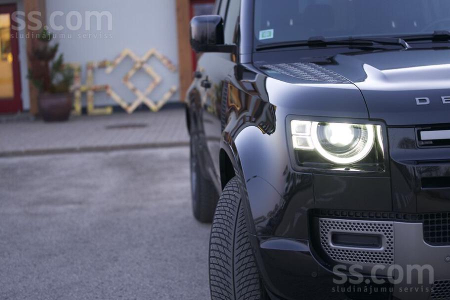 Black Land Rover Defender 2024 in Riga, with an engine capacity of 3.00 L and mileage of 16 thousand km for 77900 €, photo 33 on AUTOMOTO.COM.LV