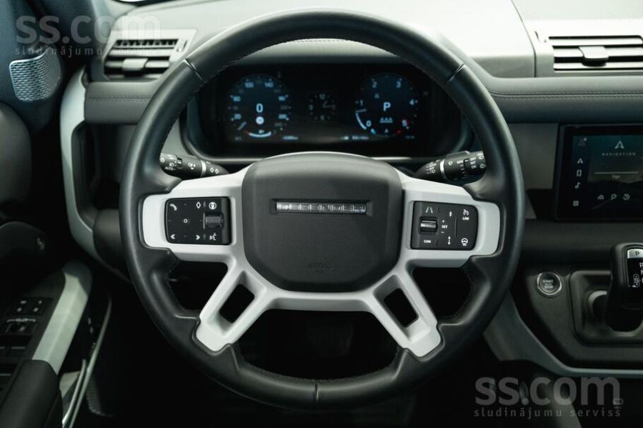 Black Land Rover Defender 2024 in Riga, with an engine capacity of 3.00 L and mileage of 44 thousand km for 59990 €, photo 12 on AUTOMOTO.COM.LV