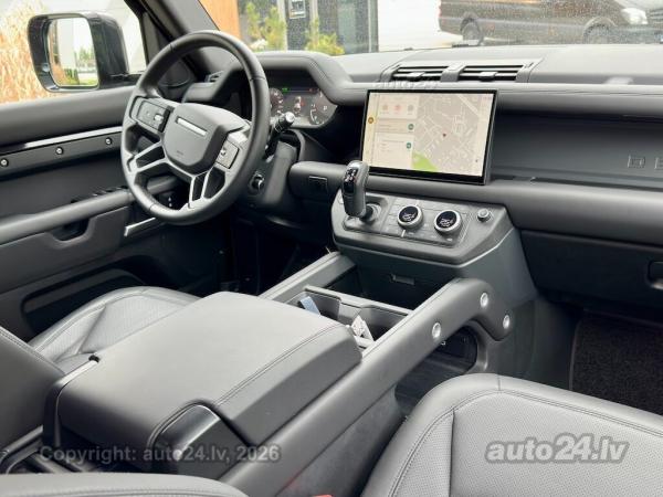 Black Land Rover Defender 2024 in Riga, with an engine capacity of 3.00 L and mileage of 15 thousand km for 69900 €, photo 10 on AUTOMOTO.COM.LV