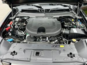 Melns Land Rover Defender 2024 Rīga, ar dzinēja tilpumu 3.00 L un nobraukumu 15 tūkst. km par 69900 €, foto 25 vietnē AUTOMOTO.COM.LV