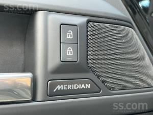 Black Land Rover Defender 2025 in Riga, with an engine capacity of 3.00 L and mileage of 36 thousand km for 76000 €, photo 20 on AUTOMOTO.COM.LV