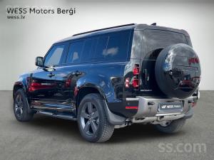 Black Land Rover Defender 2025 in Riga, with an engine capacity of 3.00 L and mileage of 36 thousand km for 76000 €, photo 23 on AUTOMOTO.COM.LV