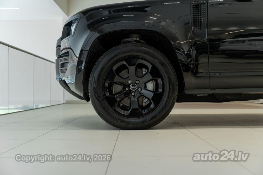 Melns Land Rover Defender 2025 Tallina, ar dzinēja tilpumu 3.00 L un nobraukumu 23 tūkst. km par 99950 €, foto 8 vietnē AUTOMOTO.COM.LV