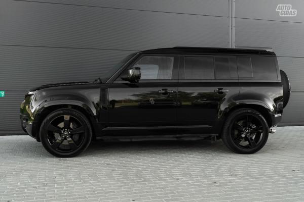 Melns Land Rover Defender 2025 Viļņa, ar dzinēja tilpumu 5.00 L un nobraukumu 38 tūkst. km par 99950 €, foto 4 vietnē AUTOMOTO.COM.LV