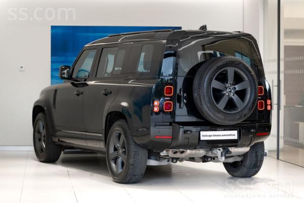 Melns Land Rover Defender 2025 Rīga, ar dzinēja tilpumu 3.00 L un nobraukumu 14 tūkst. km par 69990 €, foto 4 vietnē AUTOMOTO.COM.LV