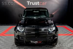 Melns Land Rover Defender 2020 Tallina, ar dzinēja tilpumu 2.00 L un nobraukumu 84 tūkst. km par 46500 €, foto 1 vietnē AUTOMOTO.COM.LV