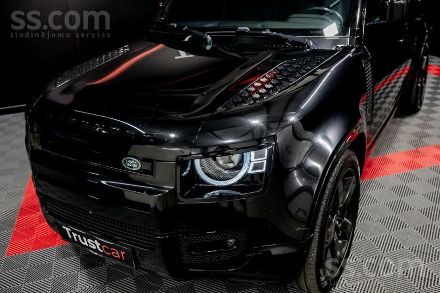 Melns Land Rover Defender 2020 Tallina, ar dzinēja tilpumu 2.00 L un nobraukumu 84 tūkst. km par 46500 €, foto 4 vietnē AUTOMOTO.COM.LV