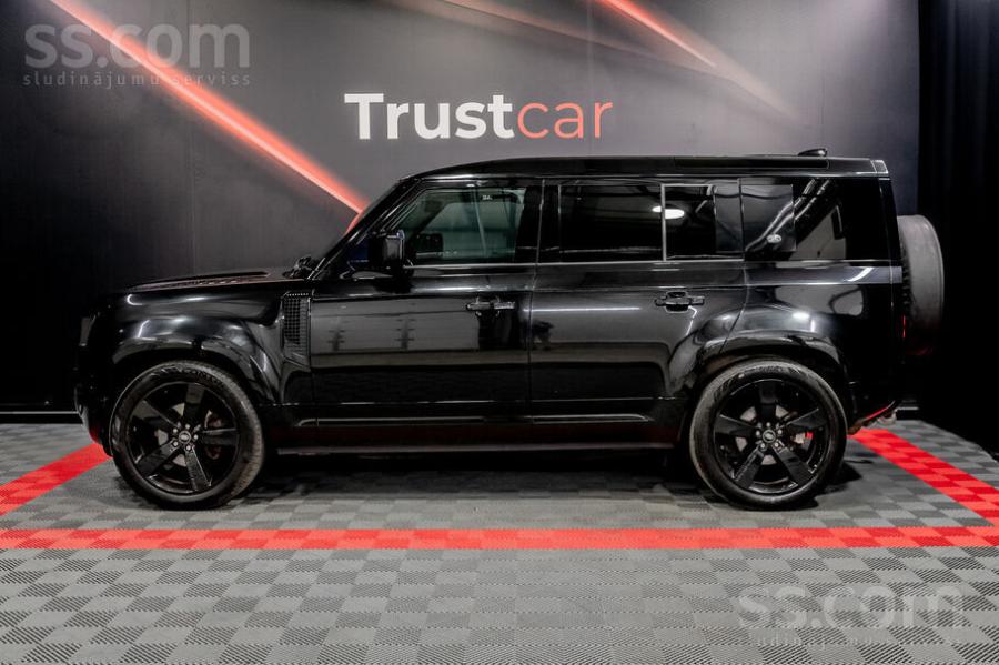 Melns Land Rover Defender 2020 Tallina, ar dzinēja tilpumu 2.00 L un nobraukumu 84 tūkst. km par 46500 €, foto 9 vietnē AUTOMOTO.COM.LV