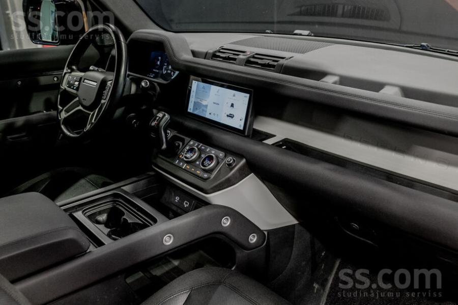 Melns Land Rover Defender 2020 Tallina, ar dzinēja tilpumu 2.00 L un nobraukumu 84 tūkst. km par 46500 €, foto 20 vietnē AUTOMOTO.COM.LV
