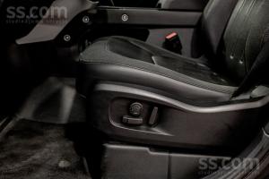 Melns Land Rover Defender 2020 Tallina, ar dzinēja tilpumu 2.00 L un nobraukumu 84 tūkst. km par 46500 €, foto 24 vietnē AUTOMOTO.COM.LV
