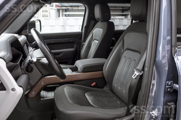Zils Land Rover Defender 2021 Rīga, ar dzinēja tilpumu 3.00 L un nobraukumu 106 tūkst. km par 42500 €, foto 2 vietnē AUTOMOTO.COM.LV