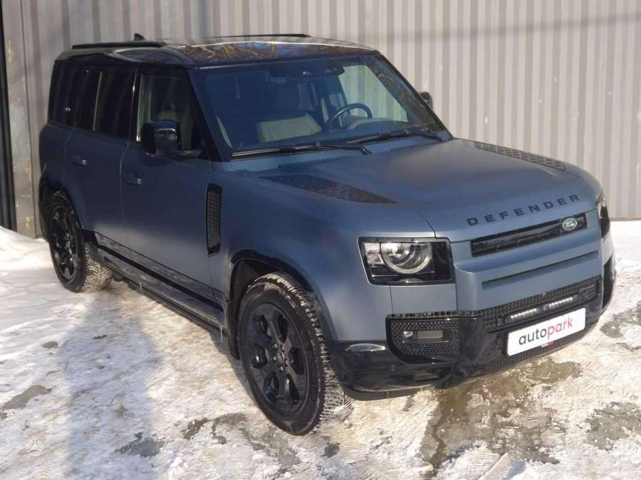 Zils Land Rover Defender 2022 Viļņa, ar dzinēja tilpumu 3.00 L un nobraukumu 47 tūkst. km par 74900 €, foto 2 vietnē AUTOMOTO.COM.LV