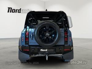 Zils Land Rover Defender 2025 Tallina, ar dzinēja tilpumu 3.00 L un nobraukumu 25 tūkst. km par 77900 €, foto 5 vietnē AUTOMOTO.COM.LV