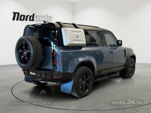 Zils Land Rover Defender 2025 Tallina, ar dzinēja tilpumu 3.00 L un nobraukumu 25 tūkst. km par 77900 €, foto 6 vietnē AUTOMOTO.COM.LV