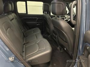Zils Land Rover Defender 2025 Tallina, ar dzinēja tilpumu 3.00 L un nobraukumu 25 tūkst. km par 77900 €, foto 19 vietnē AUTOMOTO.COM.LV