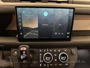 Zils Land Rover Defender 2025 Tallina, ar dzinēja tilpumu 3.00 L un nobraukumu 25 tūkst. km par 77900 €, foto 21 vietnē AUTOMOTO.COM.LV