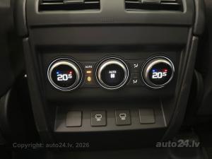 Zils Land Rover Defender 2025 Tallina, ar dzinēja tilpumu 3.00 L un nobraukumu 25 tūkst. km par 77900 €, foto 26 vietnē AUTOMOTO.COM.LV