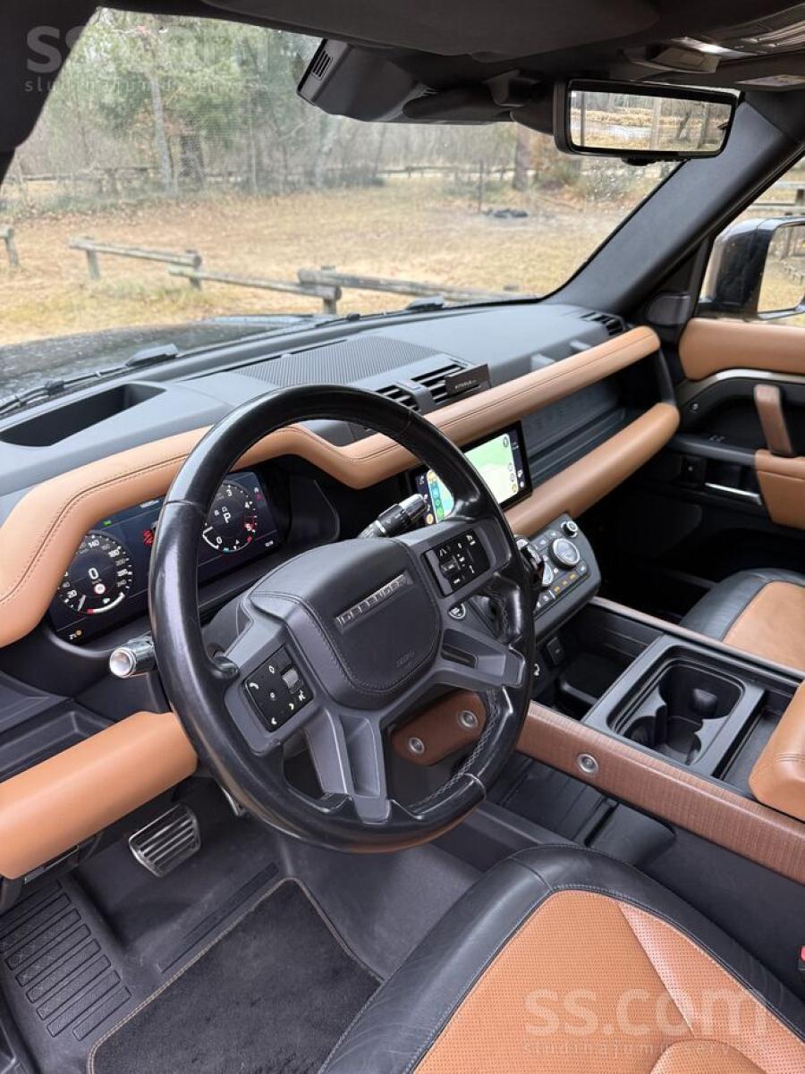Brūns Land Rover Defender 2021 Preiļi, ar dzinēja tilpumu 3.00 L un nobraukumu 160 tūkst. km par 66450 €, foto 17 vietnē AUTOMOTO.COM.LV