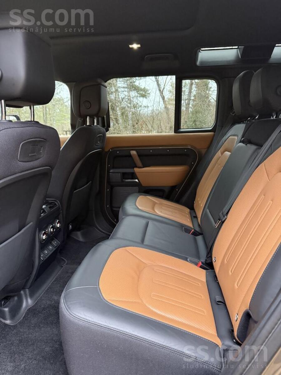 Brūns Land Rover Defender 2021 Preiļi, ar dzinēja tilpumu 3.00 L un nobraukumu 160 tūkst. km par 66450 €, foto 18 vietnē AUTOMOTO.COM.LV