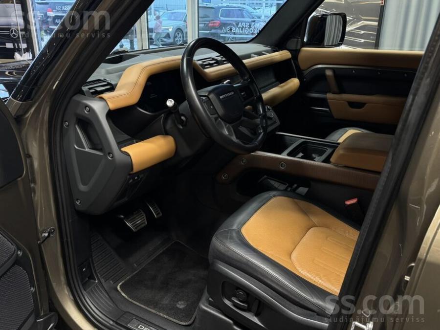 Brūns Land Rover Defender 2021 Rīga, ar dzinēja tilpumu 3.00 L un nobraukumu 167 tūkst. km par 59990 €, foto 9 vietnē AUTOMOTO.COM.LV