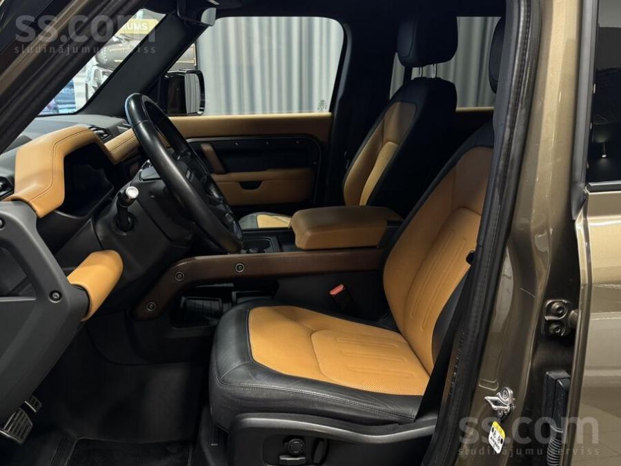 Brūns Land Rover Defender 2021 Rīga, ar dzinēja tilpumu 3.00 L un nobraukumu 167 tūkst. km par 59990 €, foto 10 vietnē AUTOMOTO.COM.LV