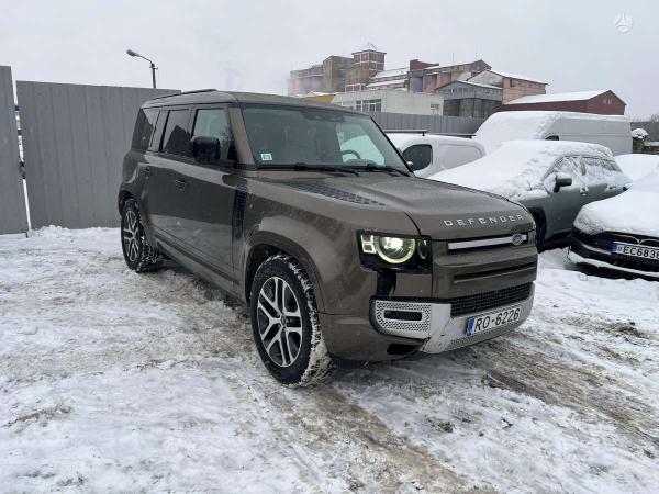 Brown Land Rover Defender 2022 in Kaunas, with an engine capacity of 3.00 L and mileage of 60 thousand km for 44900 €, photo 1 on AUTOMOTO.COM.LV