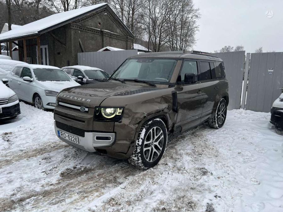 Brūns Land Rover Defender 2022 Kauņa, ar dzinēja tilpumu 3.00 L un nobraukumu 60 tūkst. km par 44900 €, foto 2 vietnē AUTOMOTO.COM.LV
