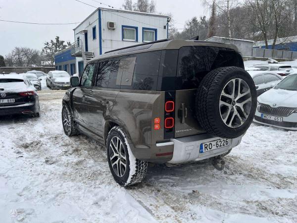 Brown Land Rover Defender 2022 in Kaunas, with an engine capacity of 3.00 L and mileage of 60 thousand km for 44900 €, photo 3 on AUTOMOTO.COM.LV