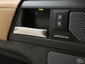 Brūns Land Rover Defender 2022 Viļņa, ar dzinēja tilpumu 3.00 L un nobraukumu 99 tūkst. km par 58000 €, foto 16 vietnē AUTOMOTO.COM.LV