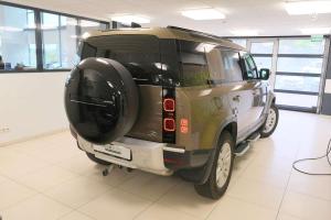 Brūns Land Rover Defender 2022 Viļņa, ar dzinēja tilpumu 3.00 L un nobraukumu 137 tūkst. km par 46950 €, foto 3 vietnē AUTOMOTO.COM.LV