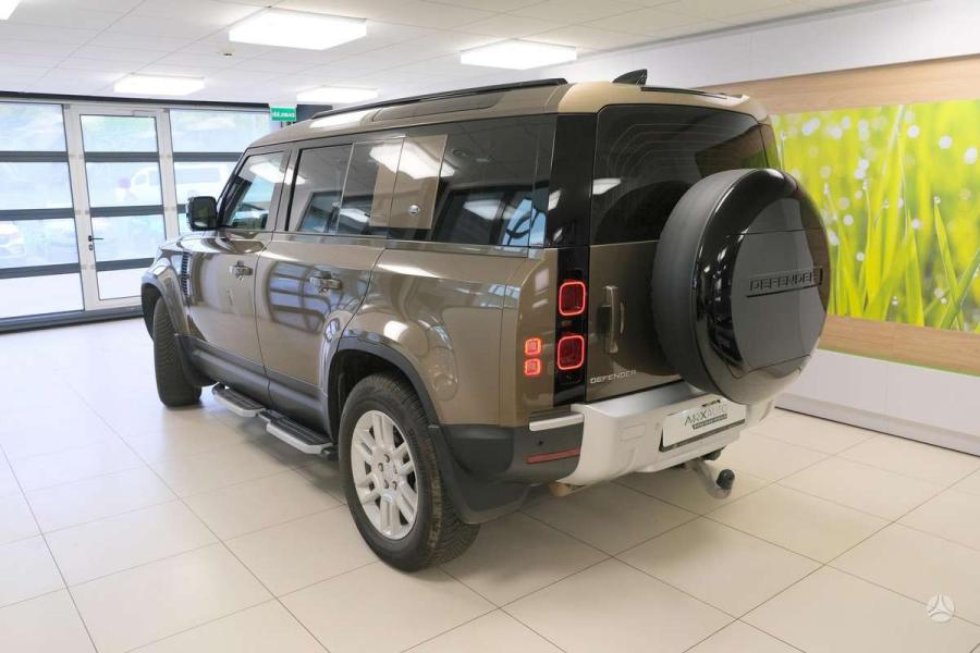 Brūns Land Rover Defender 2022 Viļņa, ar dzinēja tilpumu 3.00 L un nobraukumu 137 tūkst. km par 46950 €, foto 5 vietnē AUTOMOTO.COM.LV