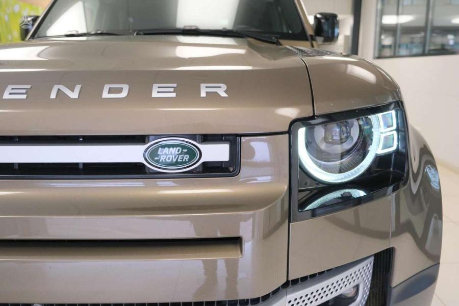 Brūns Land Rover Defender 2022 Viļņa, ar dzinēja tilpumu 3.00 L un nobraukumu 137 tūkst. km par 46950 €, foto 36 vietnē AUTOMOTO.COM.LV