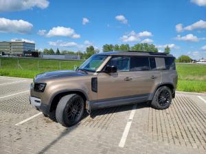 Brūns Land Rover Defender 2022 Viļņa, ar dzinēja tilpumu 3.00 L un nobraukumu 95 tūkst. km par 44900 €, foto 3 vietnē AUTOMOTO.COM.LV