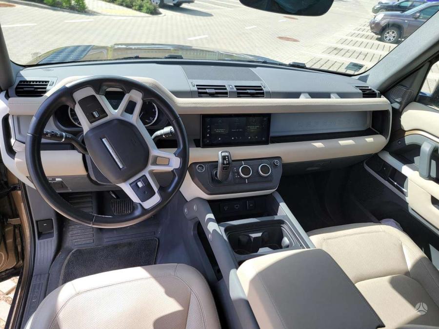 Brūns Land Rover Defender 2022 Viļņa, ar dzinēja tilpumu 3.00 L un nobraukumu 95 tūkst. km par 44900 €, foto 10 vietnē AUTOMOTO.COM.LV