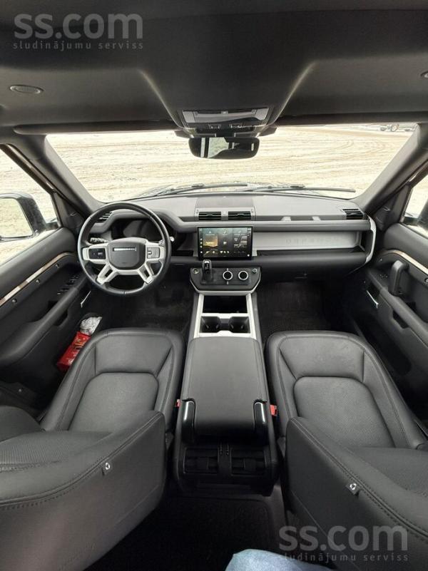 Brūns Land Rover Defender 2024 Cēsis, ar dzinēja tilpumu 3.00 L un nobraukumu 91 tūkst. km par 59500 €, foto 5 vietnē AUTOMOTO.COM.LV