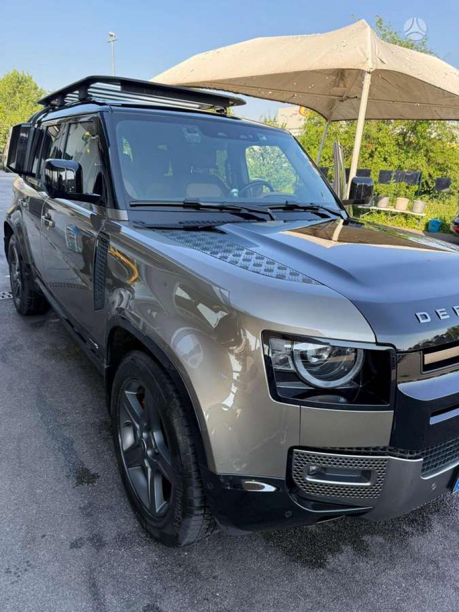 Brown Land Rover Defender 2024 in Siauliai, with an engine capacity of 3.00 L and mileage of 125 thousand km for 68000 €, photo 5 on AUTOMOTO.COM.LV